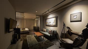 Quarto, para não fumantes (Suite, Sofa and Bed) | Cofres nos quartos, individualmente decorados