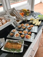 Café da manhã continental grátis todos os dias