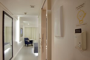 Frigobar, cofres nos quartos, individualmente decorados, escrivaninha