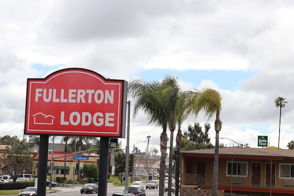 Fullerton Lodge - Cerritos, CA