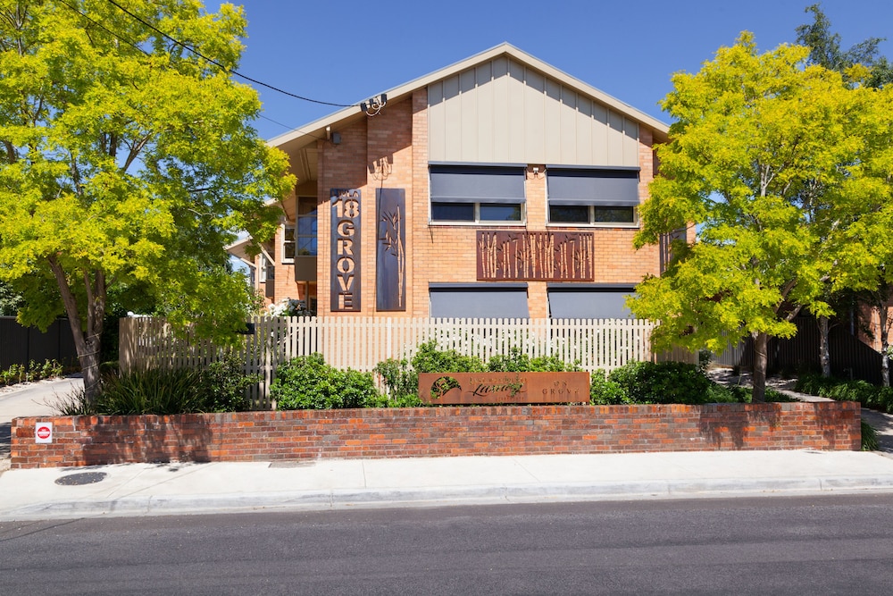 Lake Wendouree Luxury Apartments - Ballarat