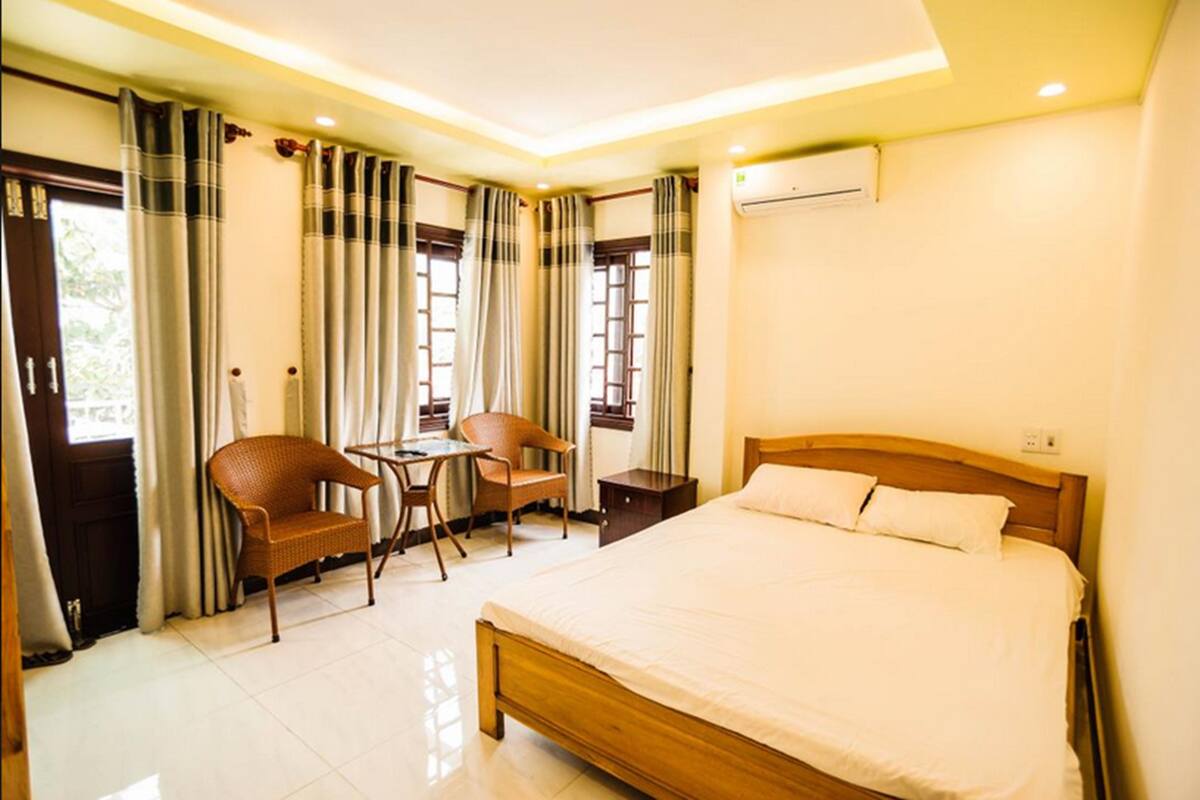 Quarto luxo | Frigobar, escrivaninha, Wi-Fi de cortesia