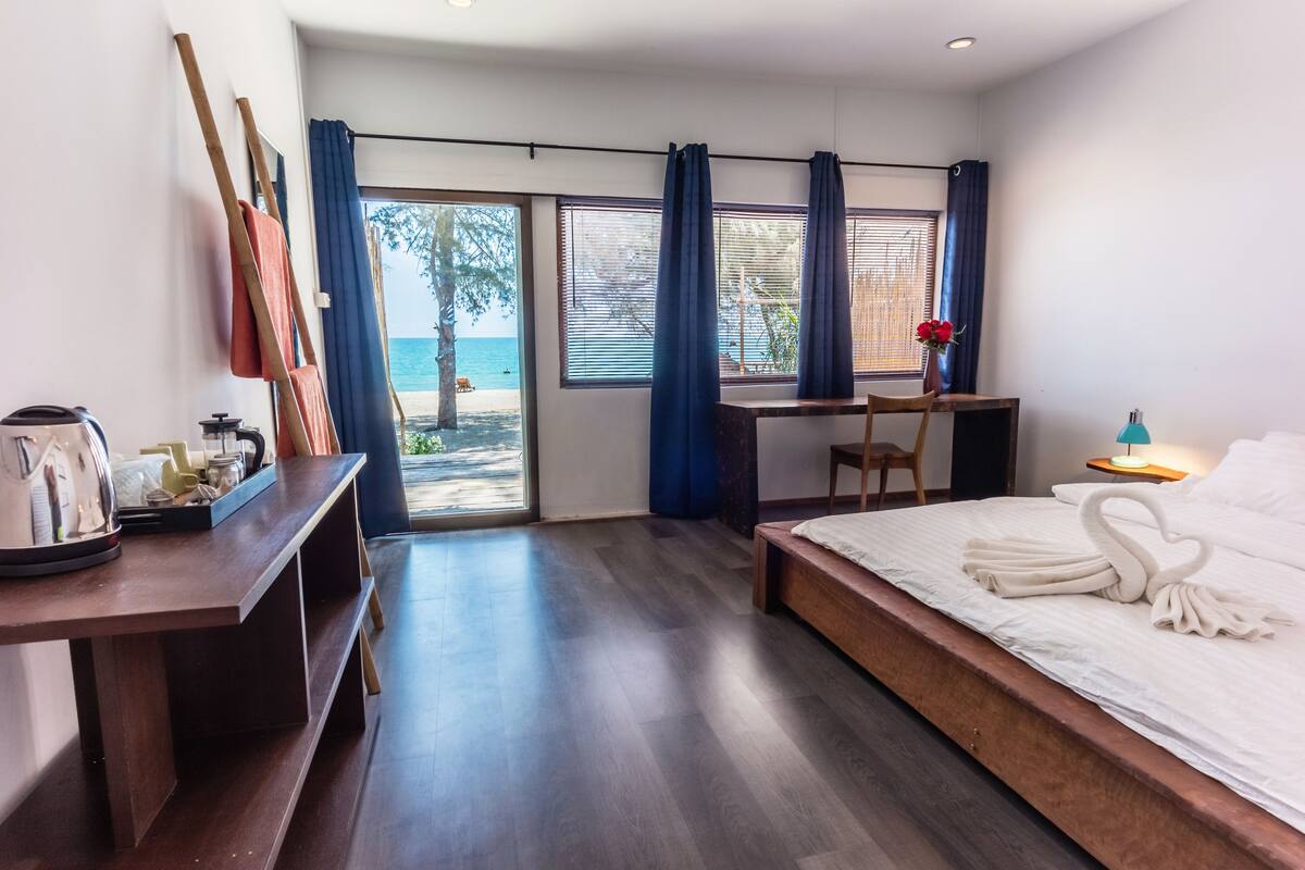 Bungalow Exclusivo, 1 cama king-size, pátio, junto à praia | Vista do quarto
