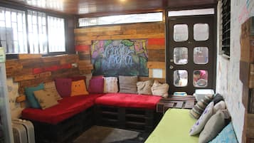 Dormitório compartilhado, banheiro compartilhado | Terraço/pátio