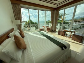 Quarto Deluxe, vista para o mar, no canto | Vista do quarto