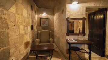 Quarto Duplo Deluxe | Secretária, Wi-fi grátis, roupa de cama fornecida