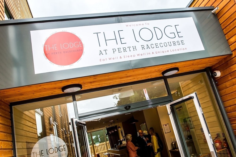 The Lodge At Perth Racecourse - Perth