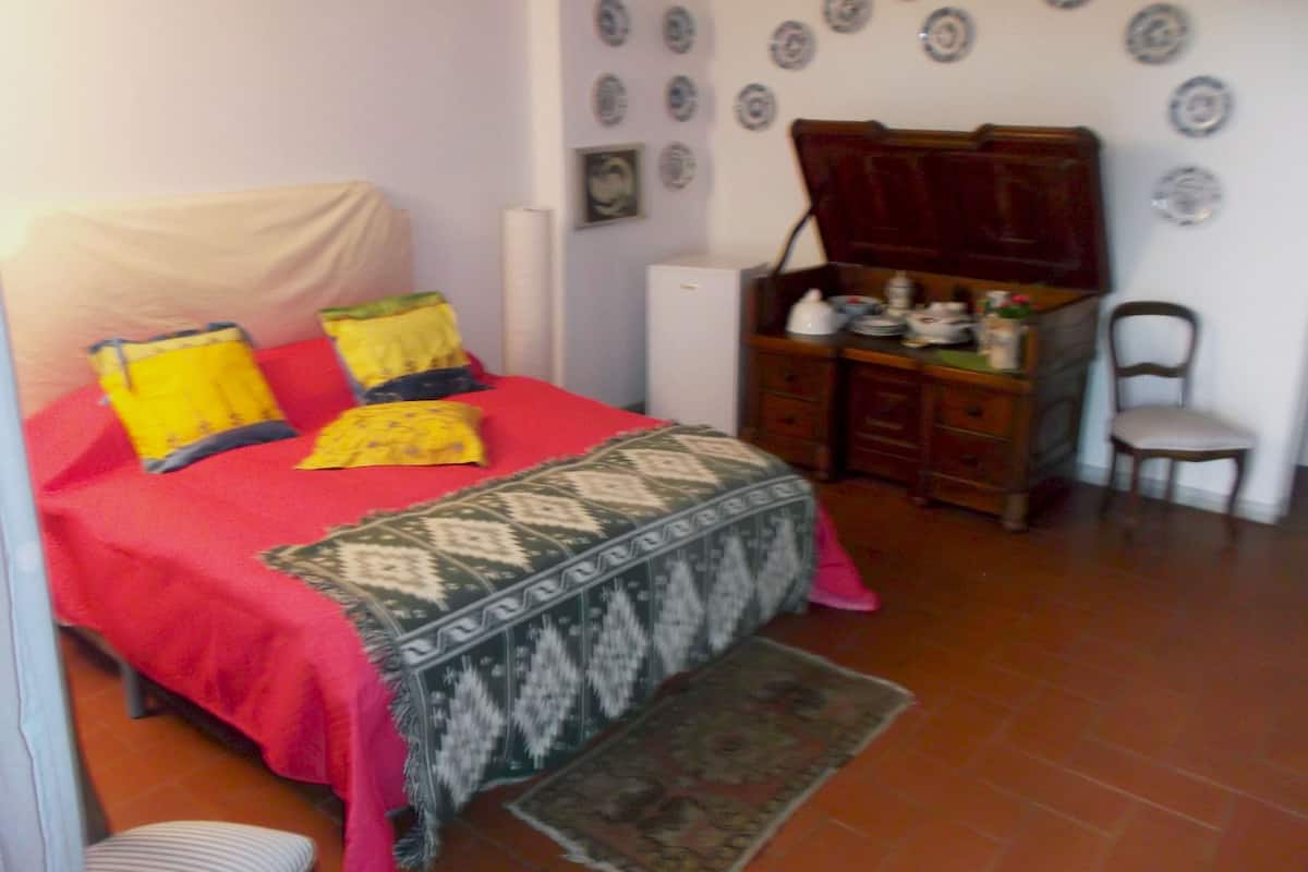 Suíte conforto, 2 quartos, no piso térreo | Frigobar, escrivaninha, camas extras/dobráveis (sobretaxa)