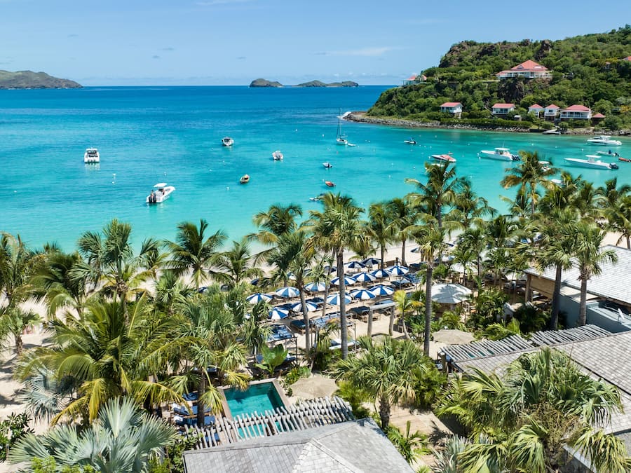 Roupa de alta qualidade, minibar, cofre no quarto