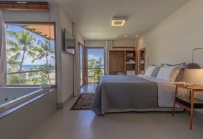 Suíte Delux Frente Mar com Banheira de Hidromassagem | Frigobar, cofres nos quartos, cortinas blackout, Wi-Fi de cortesia