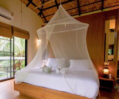 Deluxe Double Room  | Cofre no quarto, berços/camas para crianças grátis, camas desdobráveis 