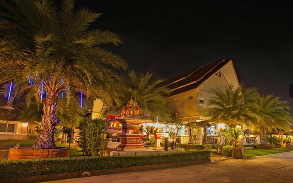 Thon Koon Resort - Mueang Surin District