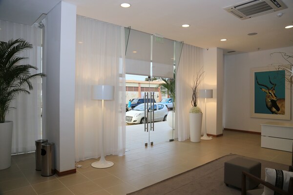 Fly Hotel - Luanda