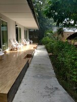 Quarto Duplo Deluxe, 1 cama de casal, vista para o jardim, no rés do chão | Terraço/pátio interior