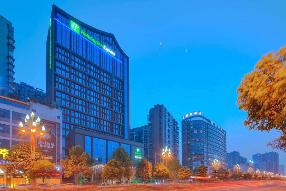 Holiday Inn Express Leshan City Square By Ihg - Leshan