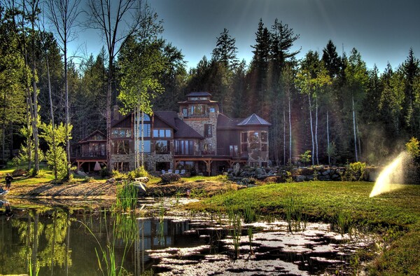 Talus Rock Retreat - Sandpoint, ID