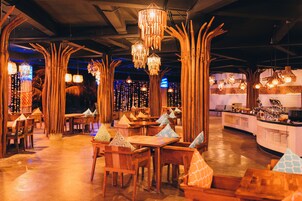 Pequenos-almoços, almoços e jantares servidos 