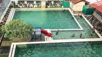 Piscina externa