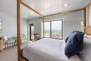 Roupas de cama premium, camas com colchões pillow-top, frigobar