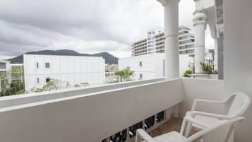 Quarto Twin Deluxe | Terraço/pátio interior