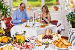 Pequeno-almoço tipo buffet diário incluído