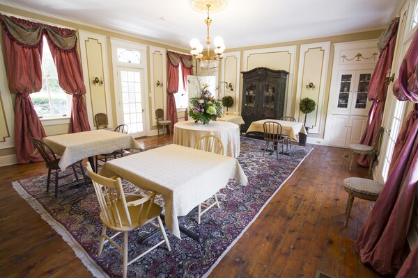 The Hollinger House - Lancaster, PA