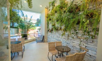 Área de estar no saguão