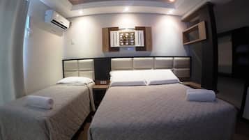 Suite Comfort, 1 quarto | Cofre no quarto, secretária, cortinas/cortinados opacos