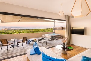 Suite Nobre (Citadelle View) | Roupa de alta qualidade, minibar, cofre no quarto, secretária 