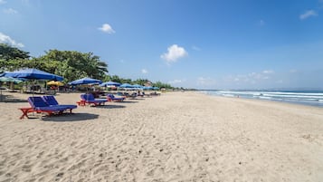 Perto da praia, areia branca
