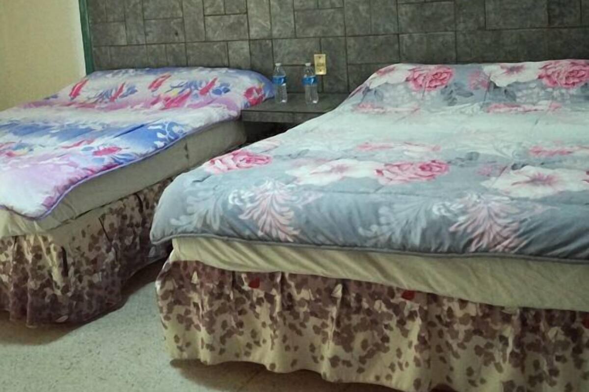 Quarto Duplo, 2 camas de casal | Wi-fi grátis