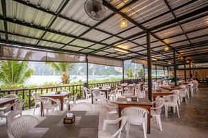 Café da manhã continental todos os dias mediante uma taxa