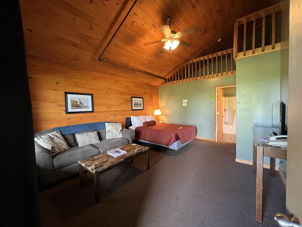 Bluff Point Golf Resort - Plattsburgh, NY