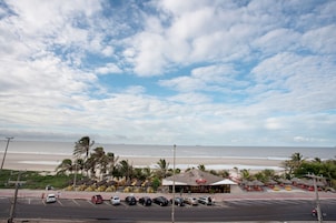 Na praia, praia de areia branca 