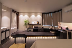 Quarto Clássico | Roupa de alta qualidade, camas de colchão viscoelástico, secretária