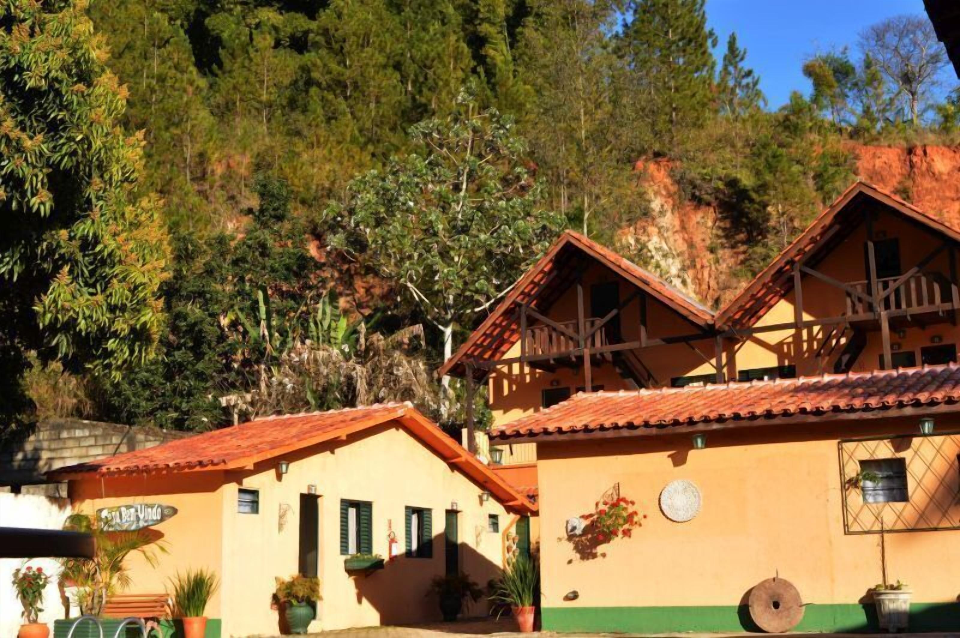Fachada da propriedade