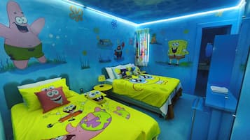 Quarto Superior | Roupa de alta qualidade, minibar, secretária