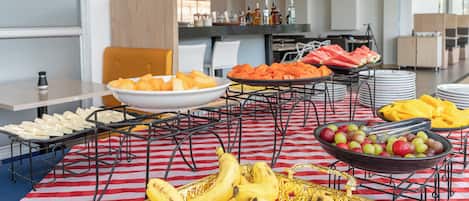 Buffet de pequeno-almoço