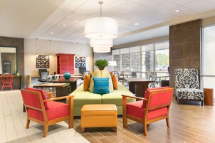 Área de estar no saguão