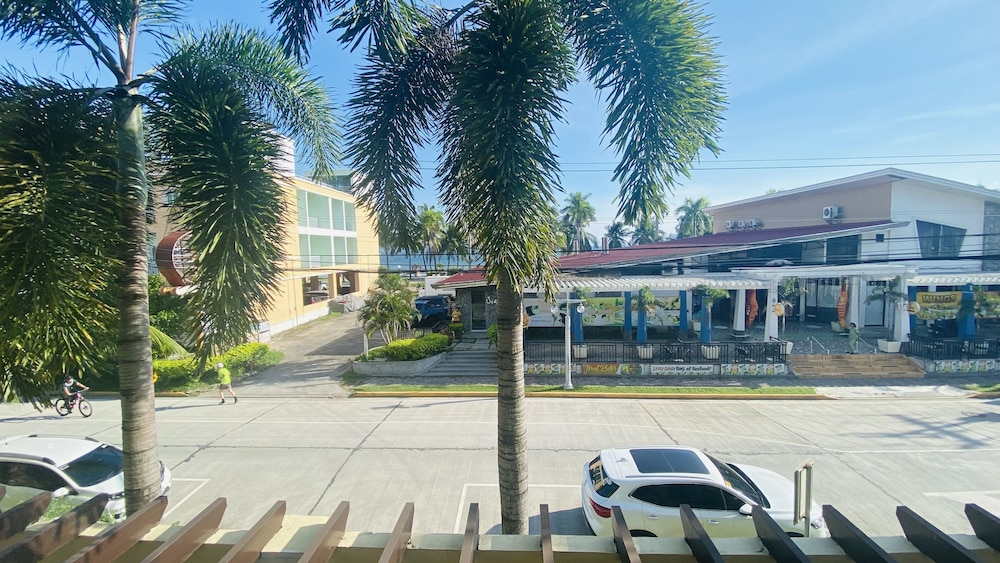 Bayfront Hotel Subic bay - reviews,open hours,photo spots,things to do ...