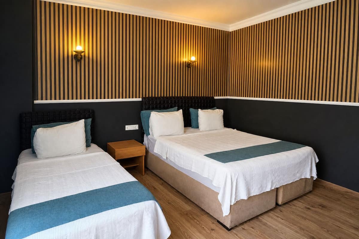 Roupa de alta qualidade, minibar, secretária, quartos insonorizados