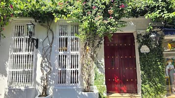 Fachada da propriedade