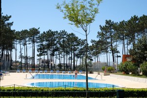 Piscina exterior sazonal 