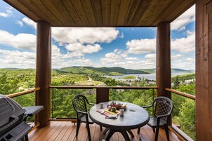 Casa geminada luxo | Sacada