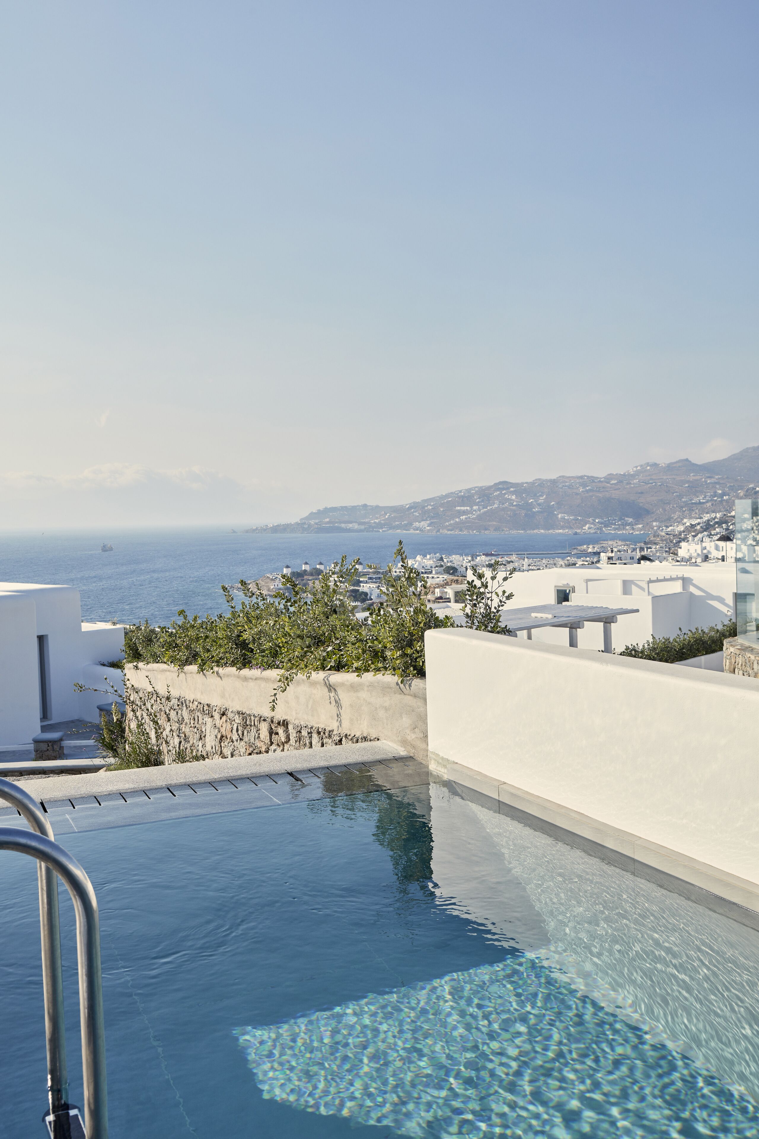 Suíte, piscina particular (Outdoor Hot Tub - Cyclades) | Vista do quarto