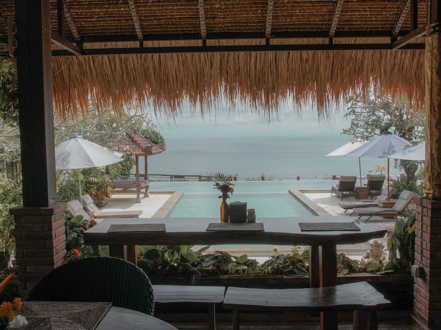 Piscina exterior, da(s) 06:00 à(s) 23:00, guarda-sóis, espreguiçadeiras