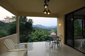 Quarto casal luxo | Terraço/pátio