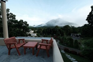 Quarto casal superior | Opções para refeição ao ar livre