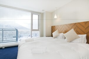 Quarto Premium, 3 quartos | 1 quarto, cofre no quarto, secretária, ferro/tábua de engomar 