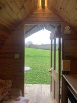 Cabine (Eco Pod) | Roupa de alta qualidade, ferro/tábua de engomar, Wi-fi grátis 